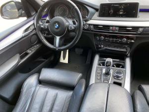 Black BMW X5 2014 in Marijampole, with an engine capacity of 2.99 L and mileage of 239 thousand km for 17499 €, photo 35 on AUTOMOTO.COM.LV