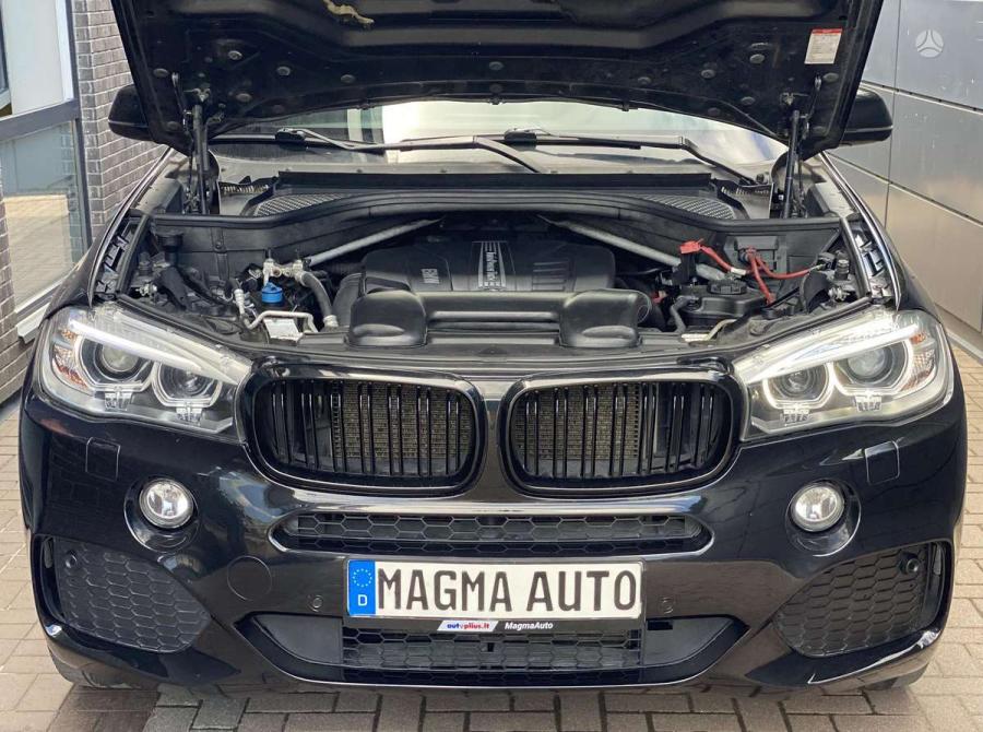 Black BMW X5 2014 in Marijampole, with an engine capacity of 2.99 L and mileage of 239 thousand km for 17499 €, photo 50 on AUTOMOTO.COM.LV