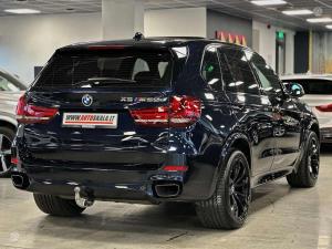 Black BMW X5 2014 in Klaipeda, with an engine capacity of 2.99 L and mileage of 288 thousand km for 19950 €, photo 5 on AUTOMOTO.COM.LV