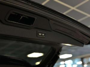 Black BMW X5 2014 in Klaipeda, with an engine capacity of 2.99 L and mileage of 288 thousand km for 19950 €, photo 9 on AUTOMOTO.COM.LV