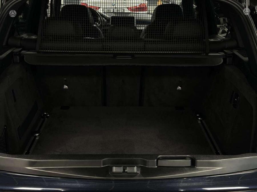 Black BMW X5 2014 in Klaipeda, with an engine capacity of 2.99 L and mileage of 288 thousand km for 19950 €, photo 11 on AUTOMOTO.COM.LV