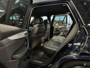 Black BMW X5 2014 in Klaipeda, with an engine capacity of 2.99 L and mileage of 288 thousand km for 19950 €, photo 17 on AUTOMOTO.COM.LV