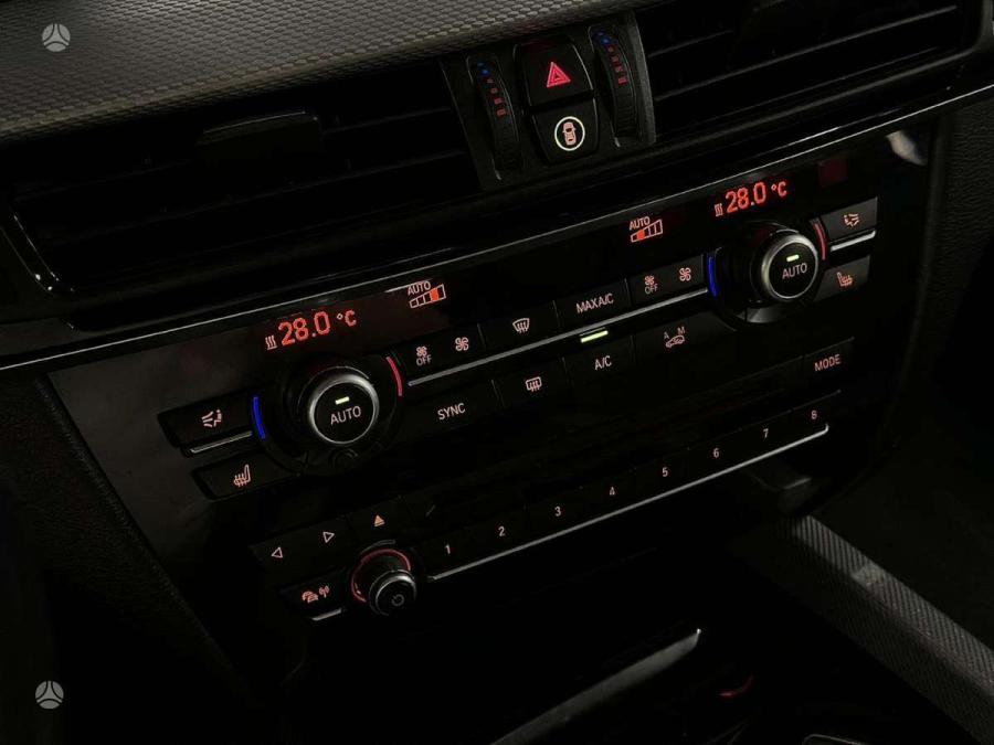 Black BMW X5 2014 in Klaipeda, with an engine capacity of 2.99 L and mileage of 288 thousand km for 19950 €, photo 20 on AUTOMOTO.COM.LV
