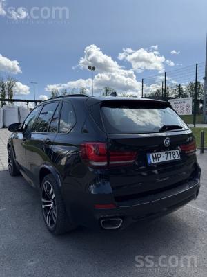 Melns BMW X5 2014 Jēkabpils, ar dzinēja tilpumu 3.00 L un nobraukumu 230 tūkst. km par 21000 €, foto 4 vietnē AUTOMOTO.COM.LV