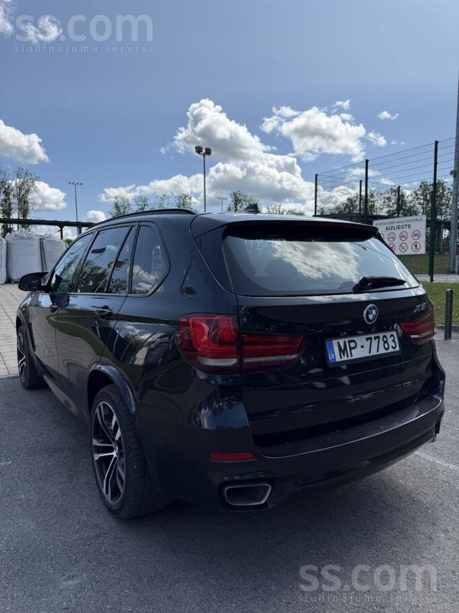 Melns BMW X5 2014 Jēkabpils, ar dzinēja tilpumu 3.00 L un nobraukumu 230 tūkst. km par 21000 €, foto 4 vietnē AUTOMOTO.COM.LV