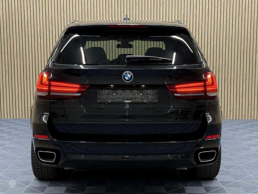 Black BMW X5 2014 in Marijampole, with an engine capacity of 2.99 L and mileage of 334 thousand km for 18750 €, photo 8 on AUTOMOTO.COM.LV