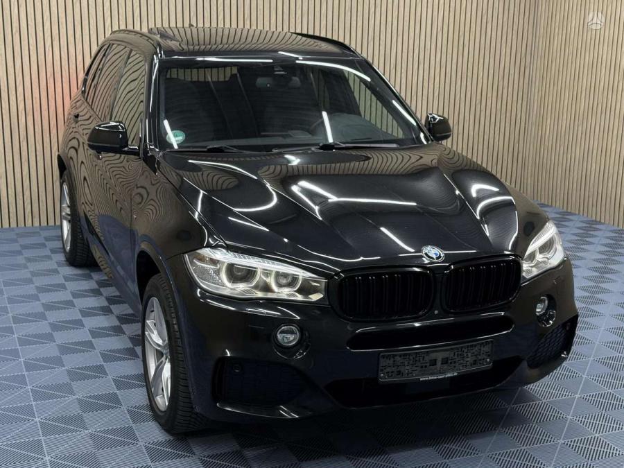 Black BMW X5 2014 in Marijampole, with an engine capacity of 2.99 L and mileage of 334 thousand km for 18750 €, photo 10 on AUTOMOTO.COM.LV