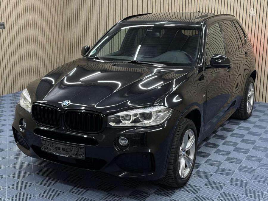 Black BMW X5 2014 in Marijampole, with an engine capacity of 2.99 L and mileage of 334 thousand km for 18750 €, photo 11 on AUTOMOTO.COM.LV