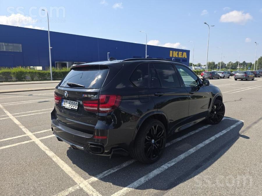Melns BMW X5 2014 Rīga, ar dzinēja tilpumu 3.00 L un nobraukumu 245 tūkst. km par 23900 €, foto 1 vietnē AUTOMOTO.COM.LV
