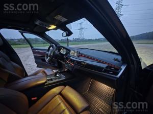 Melns BMW X5 2014 Rīga, ar dzinēja tilpumu 3.00 L un nobraukumu 245 tūkst. km par 20950 €, foto 13 vietnē AUTOMOTO.COM.LV