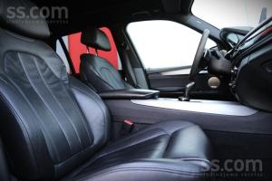 Melns BMW X5 2014 Rīga, ar dzinēja tilpumu 3.00 L un nobraukumu 258 tūkst. km par 22895 €, foto 13 vietnē AUTOMOTO.COM.LV