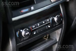 Melns BMW X5 2014 Rīga, ar dzinēja tilpumu 3.00 L un nobraukumu 258 tūkst. km par 22895 €, foto 17 vietnē AUTOMOTO.COM.LV