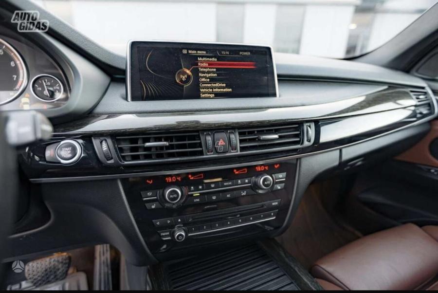 Black BMW X5 2014 in Klaipeda, with an engine capacity of 3.50 L and mileage of 200 thousand km for 17000 €, photo 9 on AUTOMOTO.COM.LV
