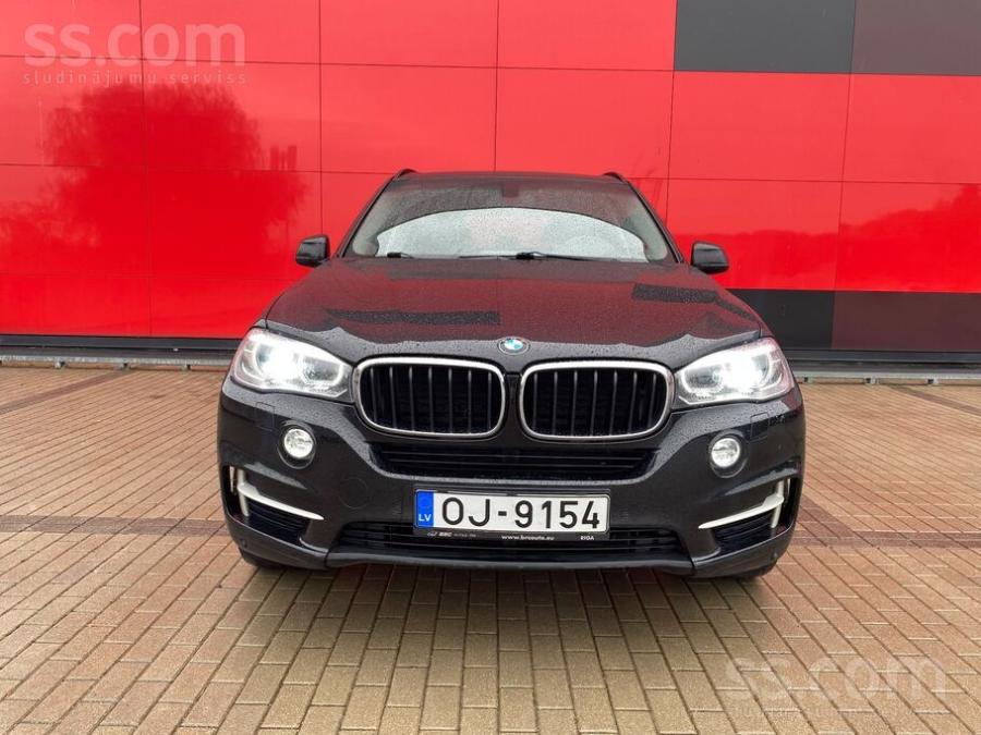 Melns BMW X5 2014 Rīga, ar dzinēja tilpumu 3.00 L un nobraukumu 295 tūkst. km par 19700 €, foto 1 vietnē AUTOMOTO.COM.LV