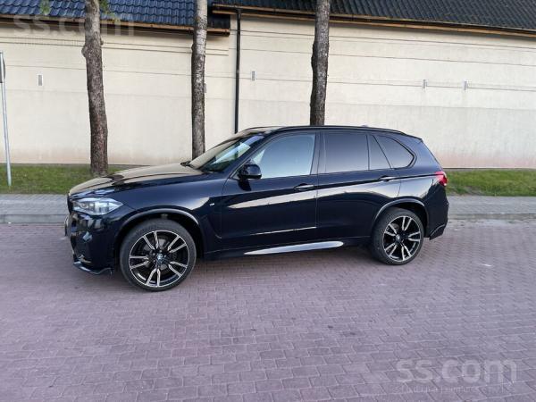 Melns BMW X5 2014 Liepāja, ar dzinēja tilpumu 3.00 L un nobraukumu 187 tūkst. km par 23500 €, foto 3 vietnē AUTOMOTO.COM.LV