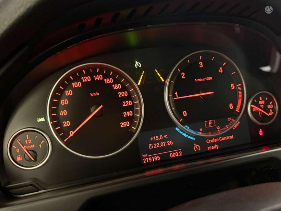 Black BMW X5 2014 in Marijampole, with an engine capacity of 2.00 L and mileage of 279 thousand km for 18750 €, photo 4 on AUTOMOTO.COM.LV