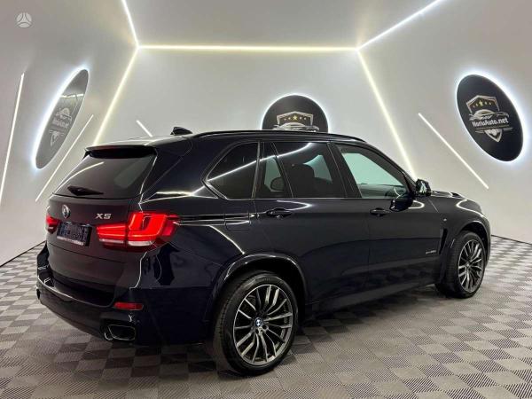 Black BMW X5 2014 in Marijampole, with an engine capacity of 2.00 L and mileage of 279 thousand km for 18750 €, photo 5 on AUTOMOTO.COM.LV