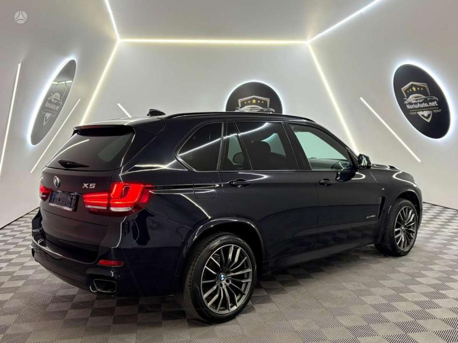 Black BMW X5 2014 in Marijampole, with an engine capacity of 2.00 L and mileage of 279 thousand km for 18750 €, photo 6 on AUTOMOTO.COM.LV