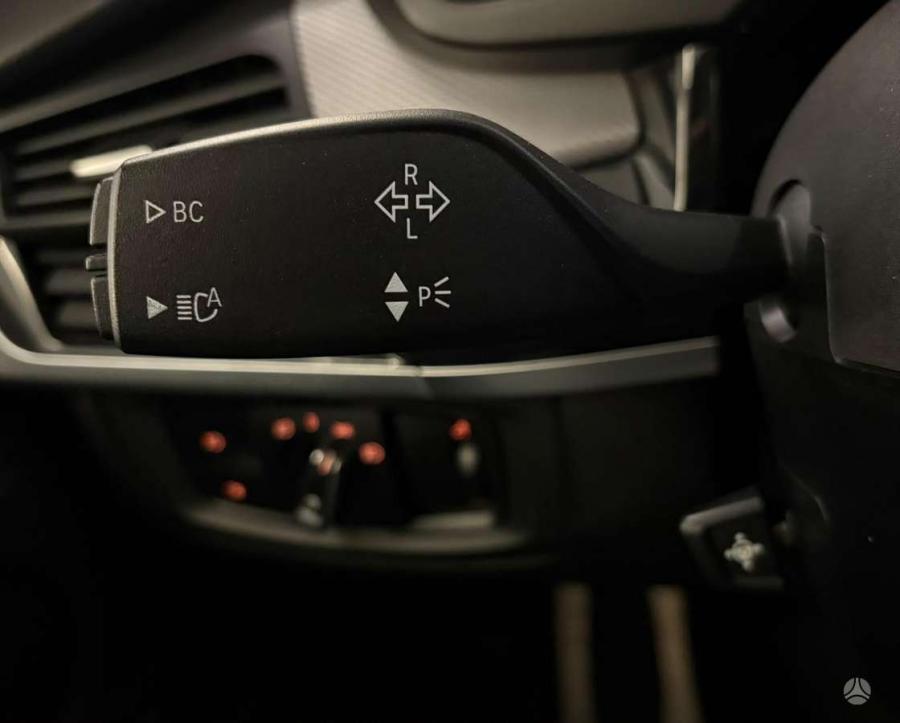 Black BMW X5 2014 in Marijampole, with an engine capacity of 2.00 L and mileage of 279 thousand km for 18750 €, photo 13 on AUTOMOTO.COM.LV
