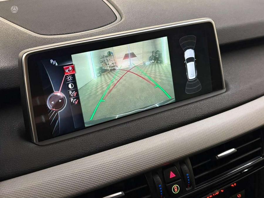Black BMW X5 2014 in Marijampole, with an engine capacity of 2.00 L and mileage of 279 thousand km for 18750 €, photo 15 on AUTOMOTO.COM.LV