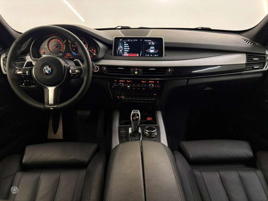 Black BMW X5 2014 in Marijampole, with an engine capacity of 2.00 L and mileage of 279 thousand km for 18750 €, photo 16 on AUTOMOTO.COM.LV