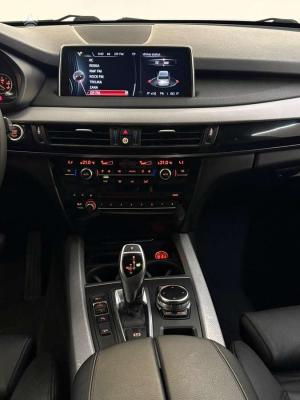 Black BMW X5 2014 in Marijampole, with an engine capacity of 2.00 L and mileage of 279 thousand km for 18750 €, photo 17 on AUTOMOTO.COM.LV