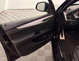 Black BMW X5 2014 in Marijampole, with an engine capacity of 2.00 L and mileage of 279 thousand km for 18750 €, photo 22 on AUTOMOTO.COM.LV