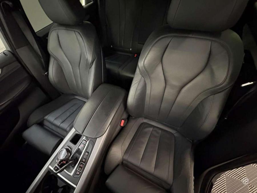 Black BMW X5 2014 in Marijampole, with an engine capacity of 2.00 L and mileage of 279 thousand km for 18750 €, photo 23 on AUTOMOTO.COM.LV