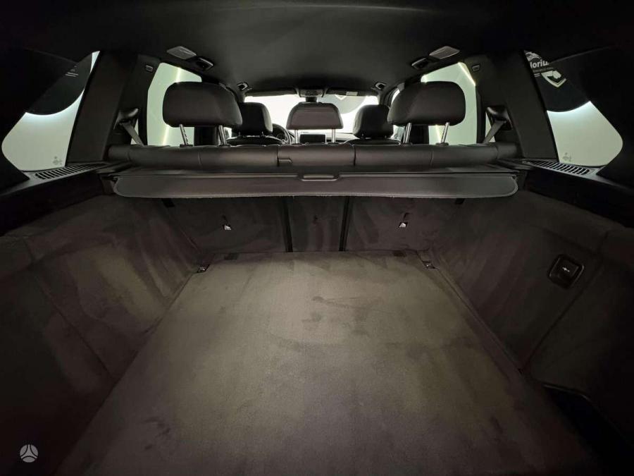 Black BMW X5 2014 in Marijampole, with an engine capacity of 2.00 L and mileage of 279 thousand km for 18750 €, photo 27 on AUTOMOTO.COM.LV