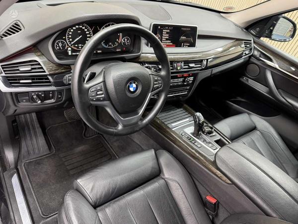 Melns BMW X5 2014 Marijampole, ar dzinēja tilpumu 2.99 L un nobraukumu 214 tūkst. km par 19350 €, foto 2 vietnē AUTOMOTO.COM.LV