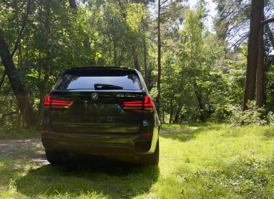 Black BMW X5 2014 in Klaipeda, with an engine capacity of 2.99 L and mileage of 305 thousand km for 17100 €, photo 6 on AUTOMOTO.COM.LV
