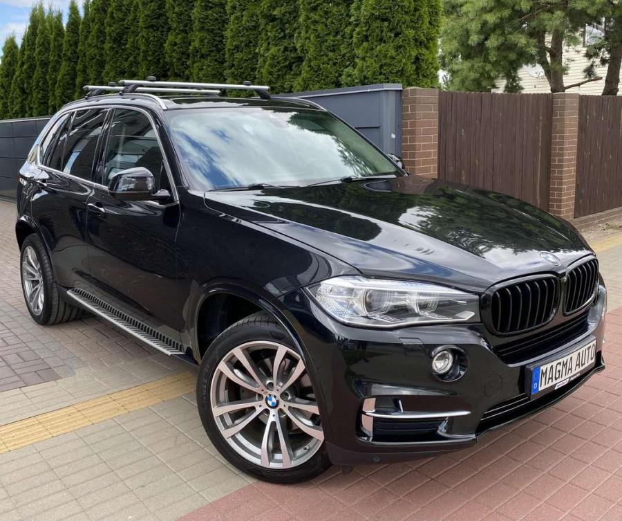 Black BMW X5 2014 in Marijampole, with an engine capacity of 2.99 L and mileage of 215 thousand km for 16850 €, photo 10 on AUTOMOTO.COM.LV