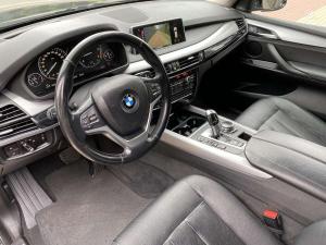 Black BMW X5 2014 in Marijampole, with an engine capacity of 2.99 L and mileage of 215 thousand km for 16850 €, photo 24 on AUTOMOTO.COM.LV