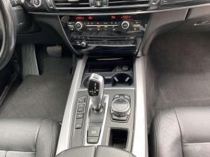 Black BMW X5 2014 in Marijampole, with an engine capacity of 2.99 L and mileage of 215 thousand km for 16850 €, photo 28 on AUTOMOTO.COM.LV