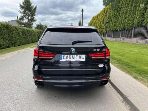 Black BMW X5 2014 in Vilnius, with an engine capacity of 2.99 L and mileage of 273 thousand km for 13999 €, photo 6 on AUTOMOTO.COM.LV