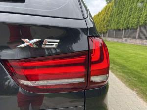 Black BMW X5 2014 in Vilnius, with an engine capacity of 2.99 L and mileage of 273 thousand km for 13999 €, photo 7 on AUTOMOTO.COM.LV