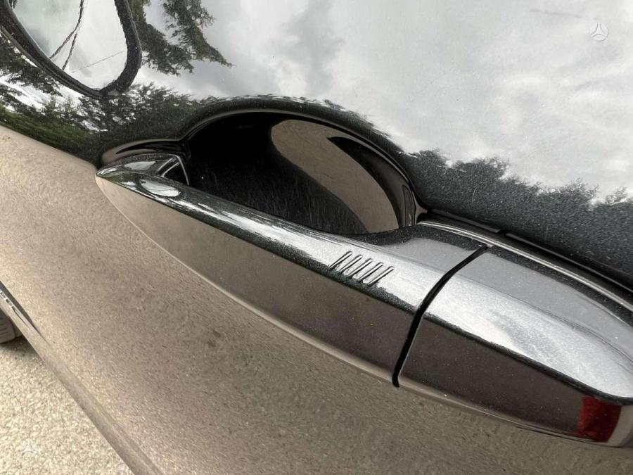 Black BMW X5 2014 in Vilnius, with an engine capacity of 2.99 L and mileage of 273 thousand km for 13999 €, photo 12 on AUTOMOTO.COM.LV