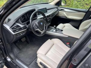 Black BMW X5 2014 in Vilnius, with an engine capacity of 2.99 L and mileage of 273 thousand km for 13999 €, photo 15 on AUTOMOTO.COM.LV