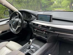 Black BMW X5 2014 in Vilnius, with an engine capacity of 2.99 L and mileage of 273 thousand km for 13999 €, photo 19 on AUTOMOTO.COM.LV