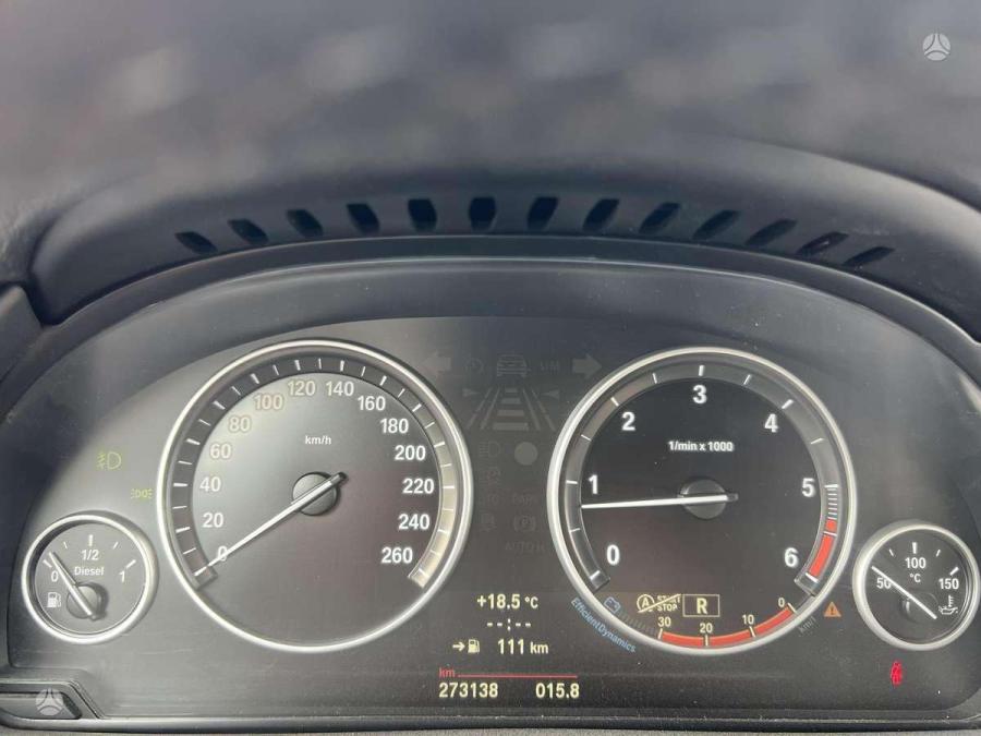 Black BMW X5 2014 in Vilnius, with an engine capacity of 2.99 L and mileage of 273 thousand km for 13999 €, photo 32 on AUTOMOTO.COM.LV