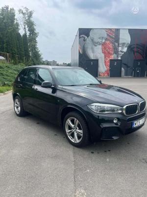Melns BMW X5 2014 Kauņa, ar dzinēja tilpumu 3.00 L un nobraukumu 260 tūkst. km par 19599 €, foto  vietnē AUTOMOTO.COM.LV