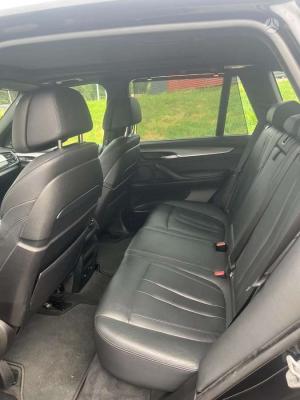 Black BMW X5 2014 in Kaunas, with an engine capacity of 3.00 L and mileage of 260 thousand km for 19599 €, photo 7 on AUTOMOTO.COM.LV