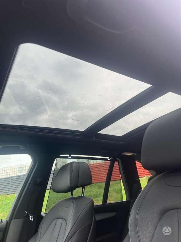 Black BMW X5 2014 in Kaunas, with an engine capacity of 3.00 L and mileage of 260 thousand km for 19599 €, photo 10 on AUTOMOTO.COM.LV