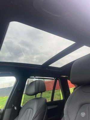 Black BMW X5 2014 in Kaunas, with an engine capacity of 3.00 L and mileage of 260 thousand km for 19599 €, photo 11 on AUTOMOTO.COM.LV