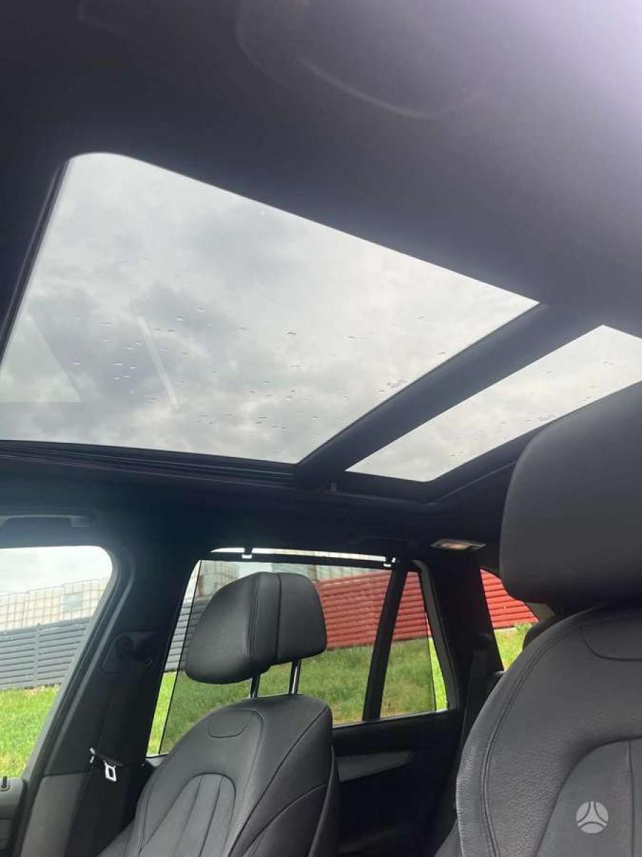 Black BMW X5 2014 in Kaunas, with an engine capacity of 3.00 L and mileage of 260 thousand km for 19599 €, photo 11 on AUTOMOTO.COM.LV