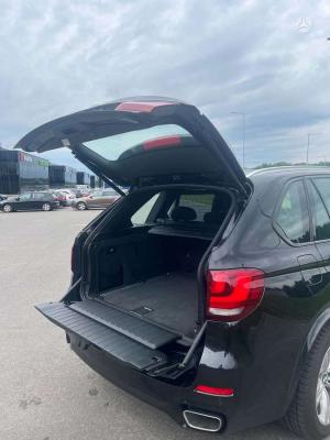 Black BMW X5 2014 in Kaunas, with an engine capacity of 3.00 L and mileage of 260 thousand km for 19599 €, photo 12 on AUTOMOTO.COM.LV