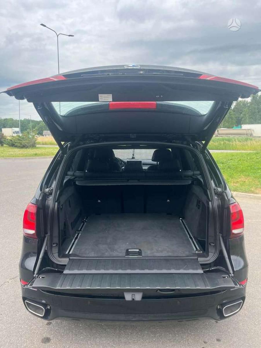 Black BMW X5 2014 in Kaunas, with an engine capacity of 3.00 L and mileage of 260 thousand km for 19599 €, photo 14 on AUTOMOTO.COM.LV