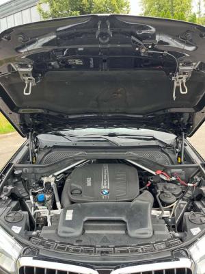 Black BMW X5 2014 in Kaunas, with an engine capacity of 3.00 L and mileage of 260 thousand km for 19599 €, photo 15 on AUTOMOTO.COM.LV