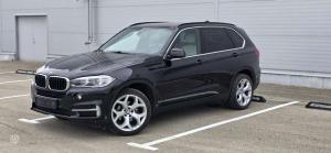 Melns BMW X5 2014 Panevēža, ar dzinēja tilpumu 2.00 L un nobraukumu 248 tūkst. km par 16000 €, foto  vietnē AUTOMOTO.COM.LV
