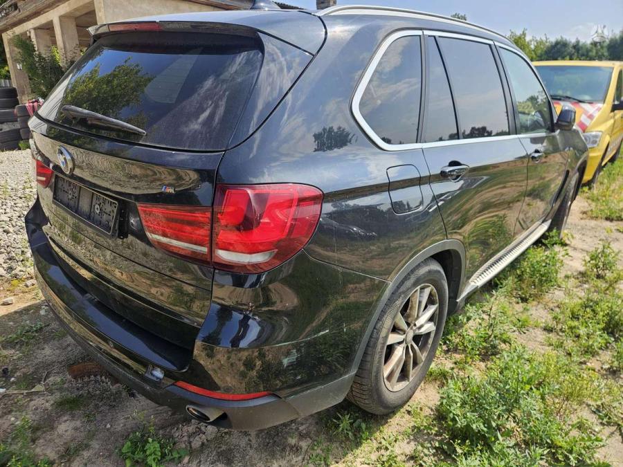 Melns BMW X5 2014 Šauļi, ar dzinēja tilpumu 3.00 L un nobraukumu 309 tūkst. km par 9400 €, foto 4 vietnē AUTOMOTO.COM.LV